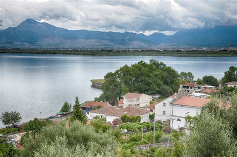 Liqeni I Shkodrës Mes Dhjetë Parqeve Më Të Bukura Natyrore Të Evropës