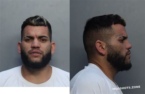 Perez Javier 10282022 Miami Dade County Mugshots Zone