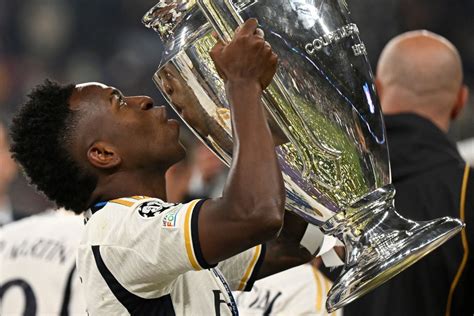 Vini Jr Desponta Como Favorito à Bola De Ouro 2024 Confira Os