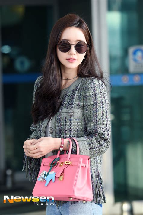 포토엔 홍수아 ‘뉴욕 다녀오겠습니다~ 손에 잡히는 뉴스 눈에 보이는 뉴스 뉴스엔