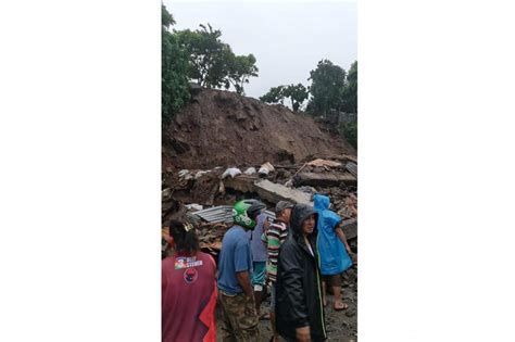 5 Orang Meninggal Akibat Banjir Dan Tanah Longsor Di Manado Republika