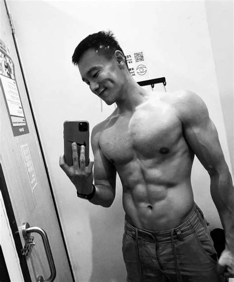 翟宇佳：阳刚硬朗的东北寸头爷们，一身腱子肉令网友羡慕不已 搜狐大视野 搜狐新闻