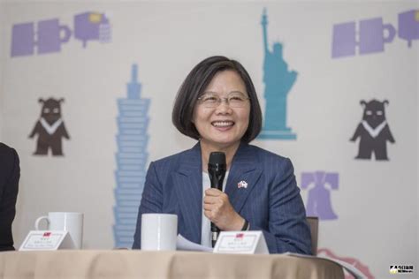 「辣台妹這回撿到菸」！李艷秋籲蔡政府：不能拖過選舉 政治快訊 要聞 Nownews今日新聞