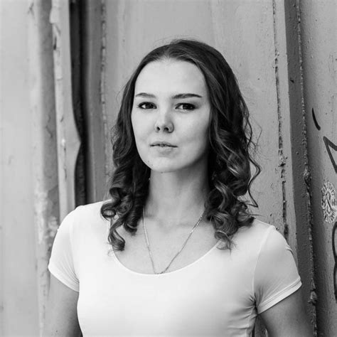 Elena Kuraeva Medium