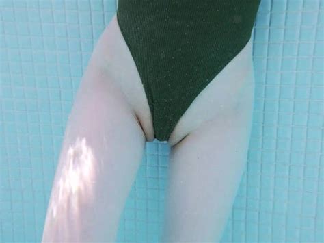 ハミマンしてる水着女子のエロ画像 性癖エロ画像 センギリ