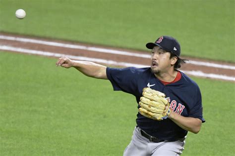 レッドソックス沢村拓一が今季初黒星、バント処理で痛恨の悪送球 チームはサヨナラ負け Mlb写真ニュース 日刊スポーツ