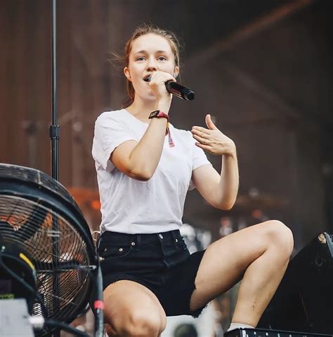 Sigrid “stage Presence” R Sigridpicturegroup