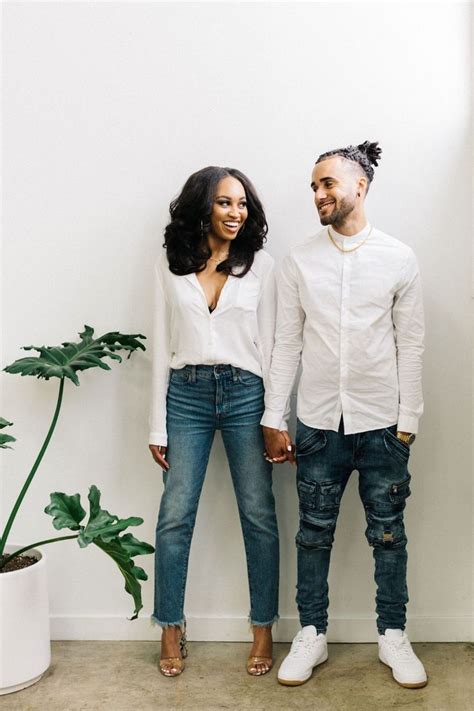 10 Casual Engagement Photo Outfit Ideas For Brides To Be Casual