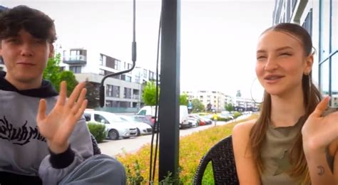 Content na YT z upokarzania pracowników restauracji współcześni