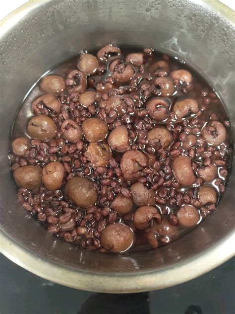 今天在家 閒閒沒事 就煮個紫米甜湯 紫米 薏仁 桂圓 夏天吃微微的甜比較消暑 爆廢公社 爆料公社