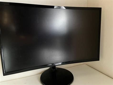 Samsung 24 Inch Curved Screen Monitor Computers And Tech Parts