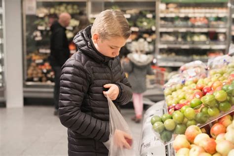 California Bill Would Ban Plastic Bags At Grocery Stores Lamag