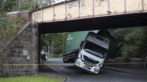 Lorry Gets Stuck Under Edinburgh Railway Bridge Sparking Travel Chaos