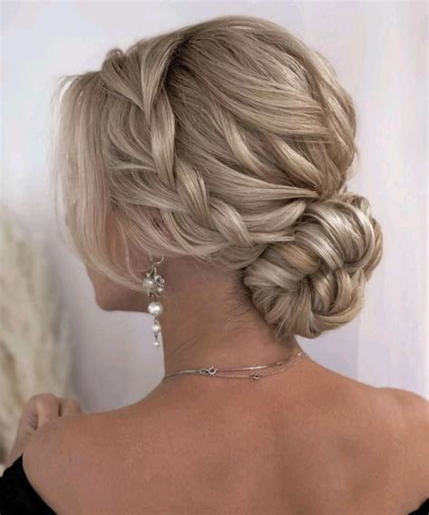 Updo Hairstyles For Your Stylish Looks In 2021 Braided Updo Hairstyle