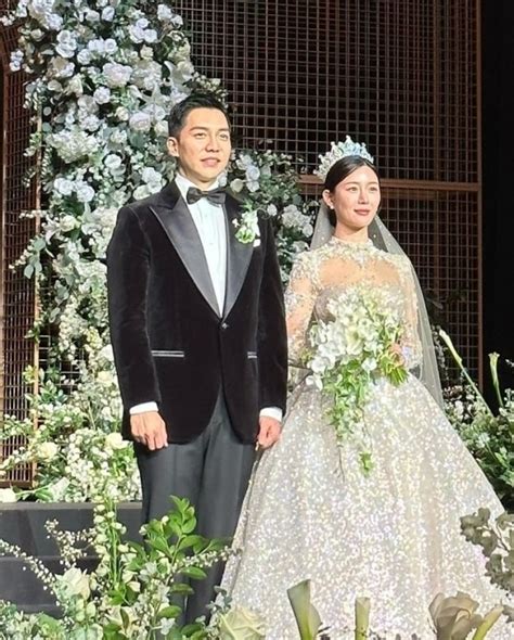 Ftisland イ・ホンギからユン・ジョンシンまで、イ・スンギ＆イ・ダイン夫婦の挙式に参加snsで写真を公開 Kstyle