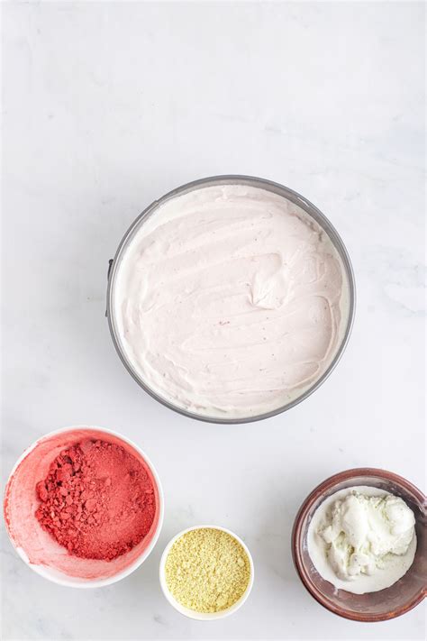 Strawberry Shortcake Ice Cream Cake The Novice Chef
