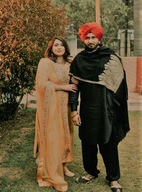Yo Yo Honey Singh Biography Wiki Real Name Net Worth And Comeback 2023 Celebhow