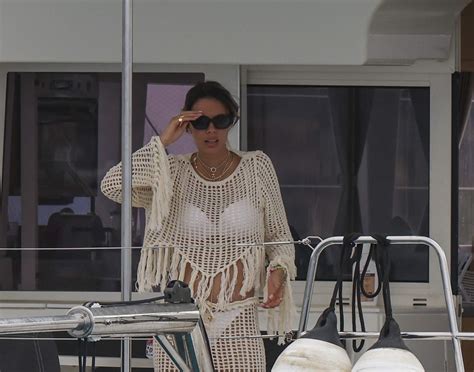 Alejandra Rubio Embarazada Y Fumadora Compulsiva Imagen Vergonzosa En Un Yate