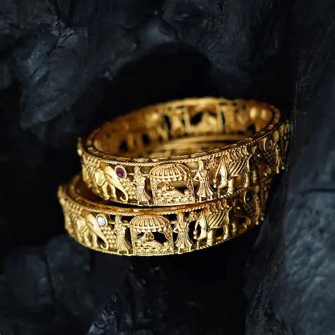 Buy Mansiyaorange Two Elephant And Doli Motif Red Green Kempu Stone