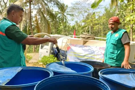 Warga Pacitan Sambut 2024 Dengan Perpanjangan Tanggap Darurat