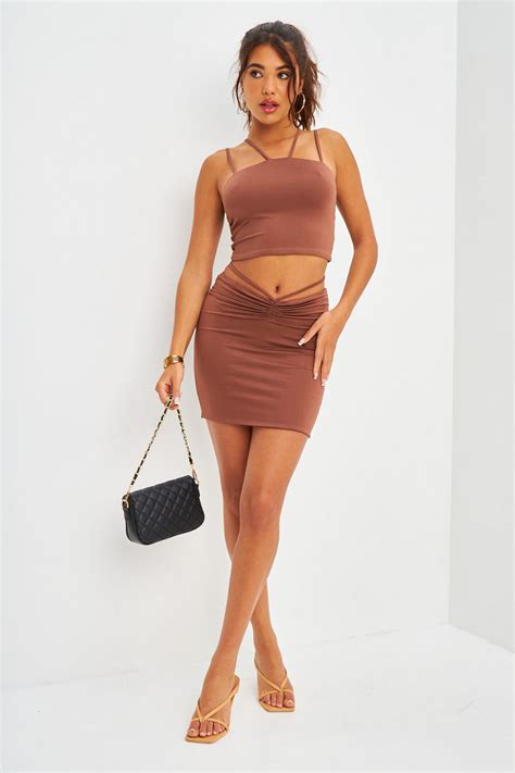 Ensemble 2 Pièces Crop Top Jupe à Cordon Marron Brentiny Paris