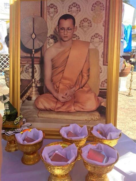 ในปี 2558 ในหลวงรัชกาลที่ พุทธสถานพระพุทธเจ้า ๕ พระองค์
