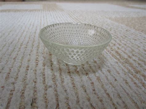 【目立った傷や汚れなし】和ガラス 江戸ガラス 酒器 盃 1個 無色 透明 無傷 あられ模様 直径約58cm 高さ約27cm ヤマト着払い
