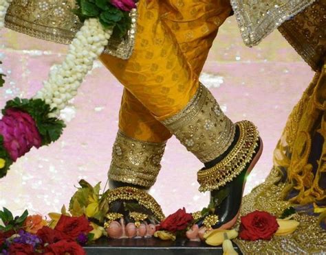 Pin By Niranjan Phadnis On Love With Krishna Krishna Lotus