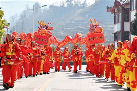 百里杜鹃管理区祥龙翻腾迎元宵 民俗闹春年味浓 百里杜鹃 县区 毕节试验区网