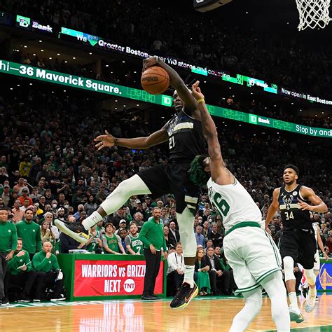 Holiday Silencia Boston Y Los Bucks Acarician La Final Del Este