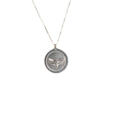 Little Moth Disc Silver Necklace Rhyn