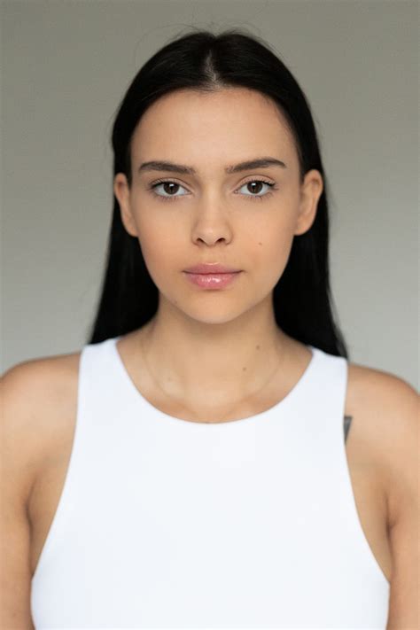 Vicky Kula Metro Models