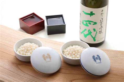 幻の日本酒「十四代」を使用した金平糖とボンボニエールのセットが発売！｜賢者の投資術 Powered By Open House｜富裕層のための