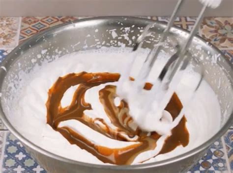 Tronchetto gelato al caffè la ricetta del dessert gelato con caffè e