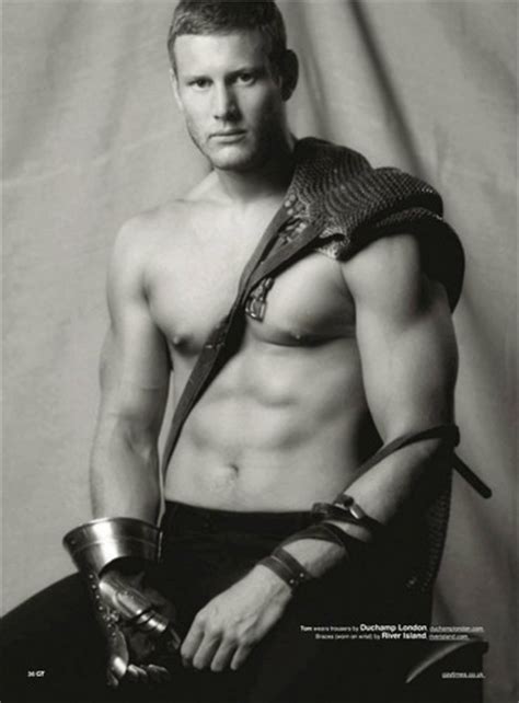 Tom Hopper As Luther Hargreeves In The Umbrella Academy Season 3