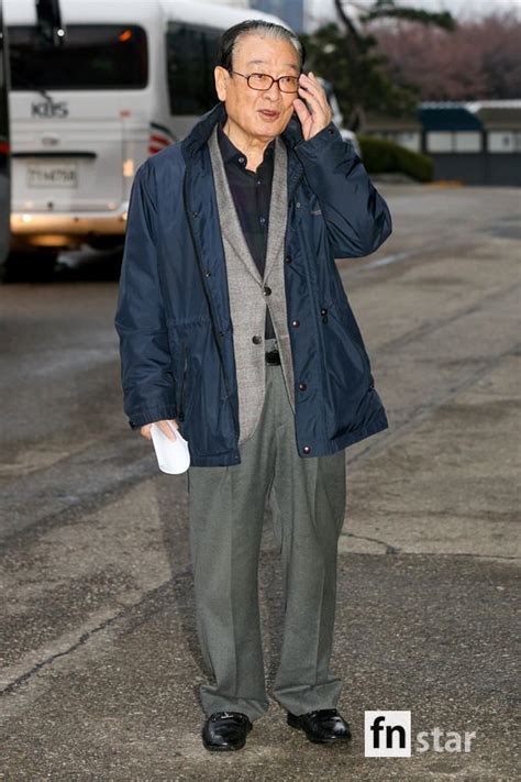 포토 이순재 대본은 손에 들고 헉스