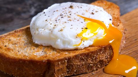 The Difference Between Basted And Poached Eggs