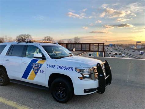 Nj State Trooper Tried To Pay Girl For Sex Asked For Sexual Pictures