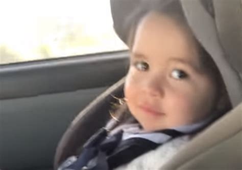 Miscarile Care Au Cucerit Internetul Cum Danseaza O Fetita Pe Melodia Uptown Funk Pro Tv