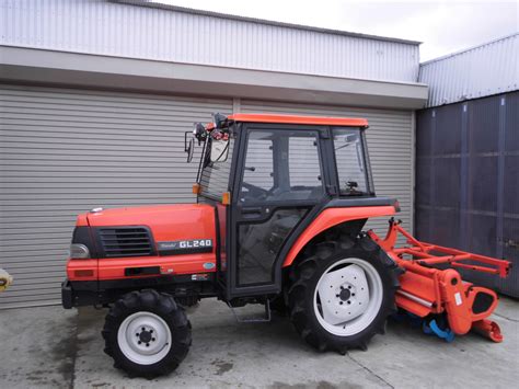 トラクター クボタ GL240 4駆 24馬力 キャビン付き 中古農機具専門店 株 あんてい
