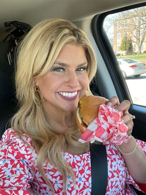 Nikki Dee Ray Psa Runnnnn To Johnnys Big Burger