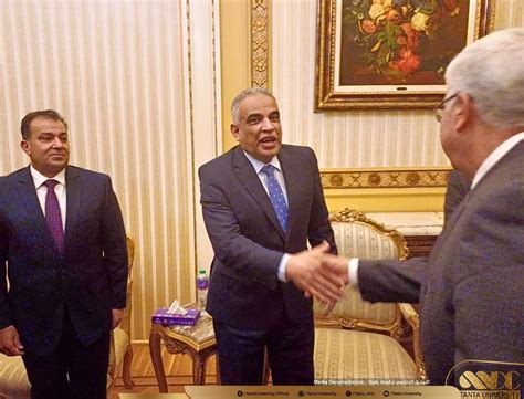 بحضور وزير التعليم العالي ولفيف من رؤساء الجامعات الدكتور محمد حسين