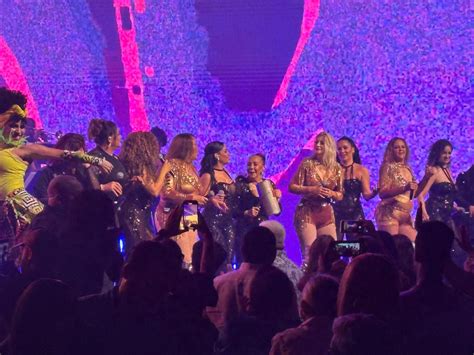 Reencuentro De Chicas Del Can Revienta El Teatro La Fiesta Del Hotel