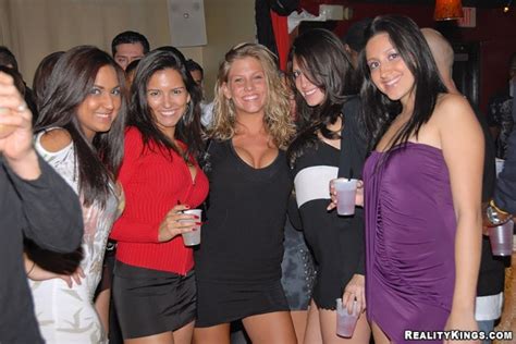 Blond Girl In Rump Shakers Inthevip Freeones Forum The Free Sex