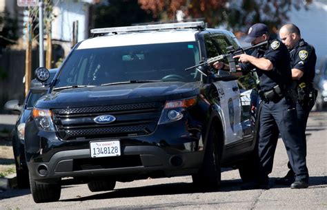 Oakland Police Investigate Armed Robbery Shooting