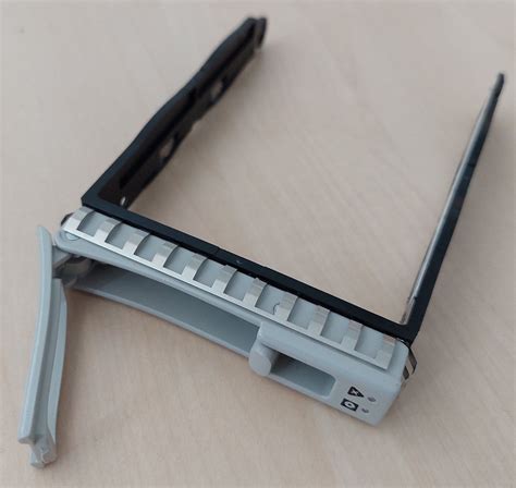 Solved Disk Tray Compatibility M5 M6 And M7 Servers Cisco Community