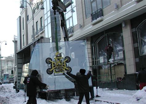 Витринное стекло. Купить стекло для витрины магазина | Цена в Киеве ...