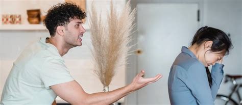 15 Reasons Why Guys Act Distant When They Like You