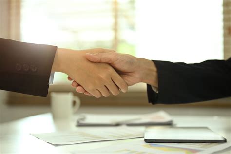 Cuánto gana un licenciado en Negocios Internacionales Escuela