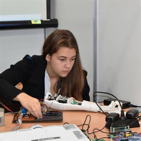 Михаела Петкова Бизнес Dir Bg